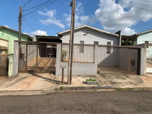 Casa / Sobrado para Venda em Londrina/PR Conjunto Habitacional Maria Cecília Serrano de Oliveira 4 Quartos