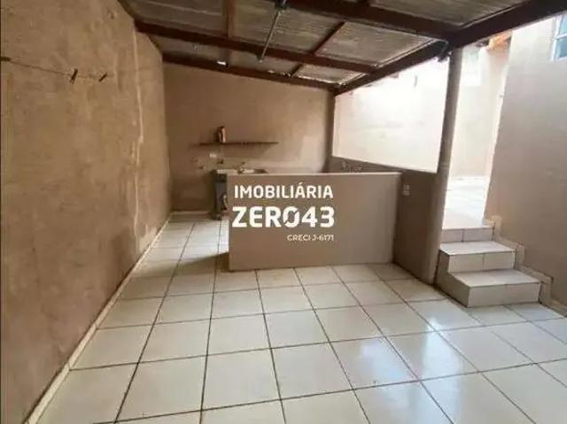 Casa / Sobrado para Venda em Londrina/PR Conjunto Habitacional Mister Thomas 3 Quartos