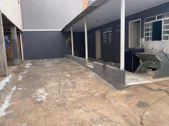 Casa / Sobrado para Venda em Londrina/PR Conjunto Parigot de Souza 3 1 Quartos
