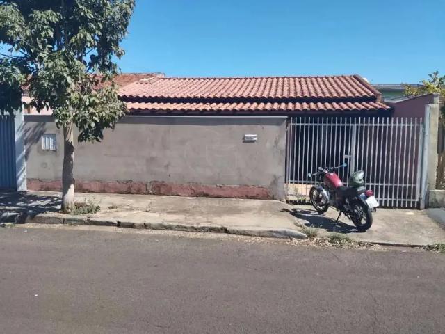 Casa / Sobrado para Venda em Londrina/PR Conjunto Parigot de Souza 3 3 Quartos