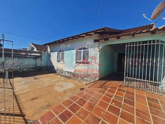 Casa / Sobrado para Venda em Londrina/PR Conjunto Parigot de Souza 1 4 Quartos