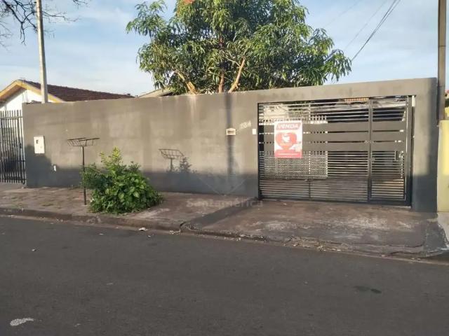 Casa / Sobrado para Venda em Londrina/PR Conjunto Parigot de Souza 1 3 Quartos