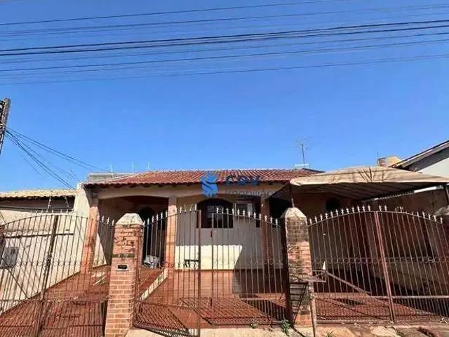 Casa / Sobrado para Venda em Londrina/PR Conjunto Parigot de Souza 1 3 Quartos