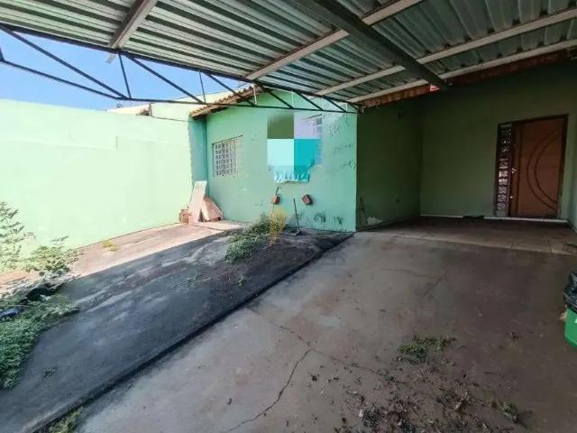 Casa / Sobrado para Venda em Londrina/PR Conjunto Residencial Itamaraty 3 Quartos
