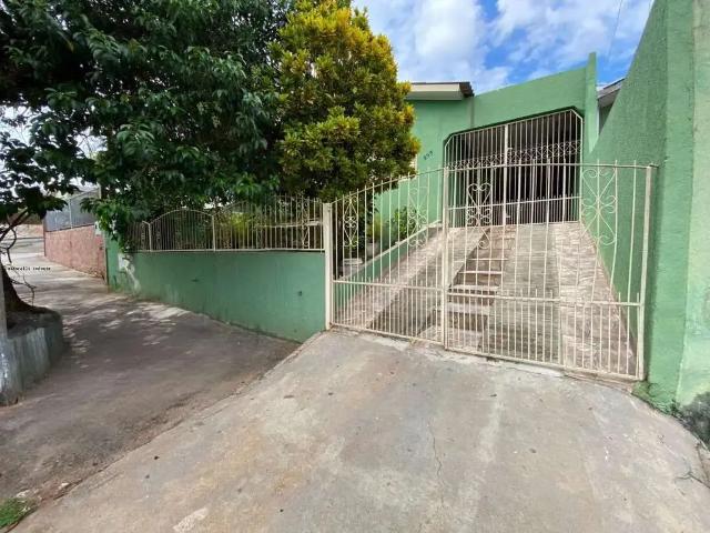 Casa / Sobrado para Venda em Londrina/PR Conjunto Semiramis Barros Braga 3 Quartos