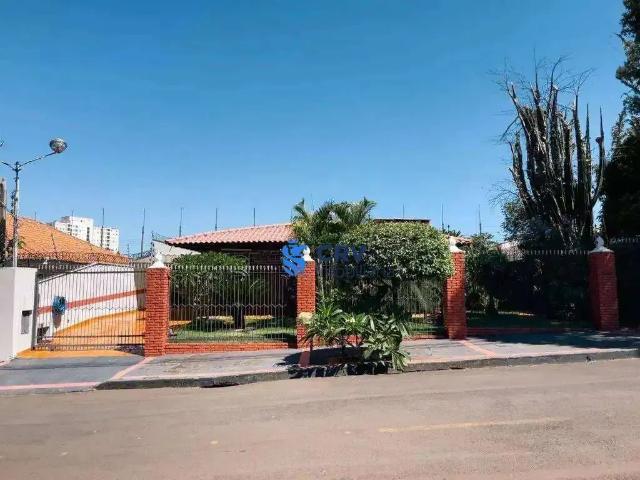 Casa / Sobrado para Venda em Londrina/PR Dom Pedro 4 Quartos
