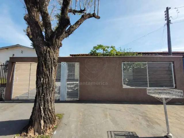 Casa / Sobrado para Venda em Londrina/PR Eucaliptos 3 Quartos