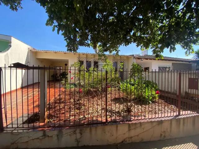 Casa / Sobrado para Venda em Londrina/PR Guanabara 4 Quartos