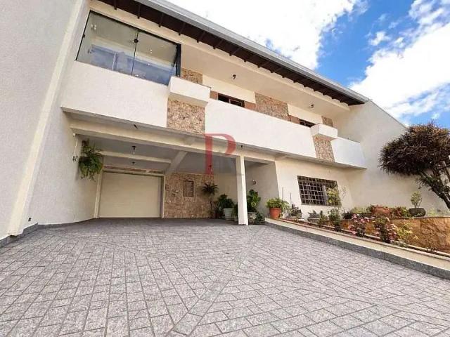 Casa / Sobrado para Venda em Londrina/PR Itamarati 4 Quartos
