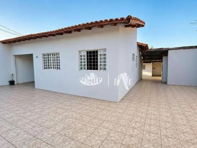 Casa / Sobrado para Venda em Londrina/PR Igapó 3 Quartos