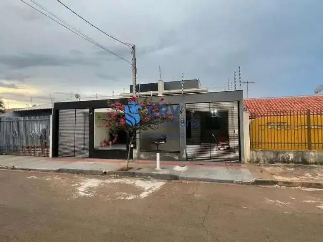 Casa / Sobrado para Venda em Londrina/PR Indusville 3 Quartos