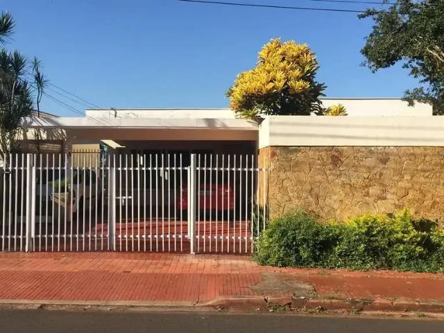 Casa / Sobrado para Venda em Londrina/PR Judith 3 Quartos