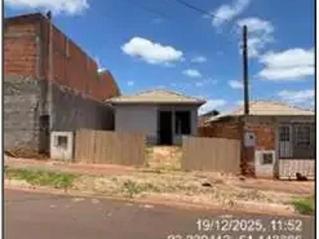 Casa / Sobrado para Venda em Londrina/PR Jacutinga 2 Quartos