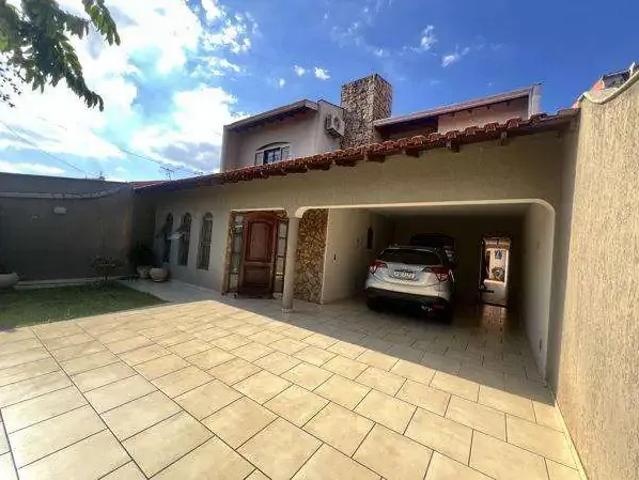 Casa / Sobrado para Venda em Londrina/PR Jardim Tarumã 4 Quartos