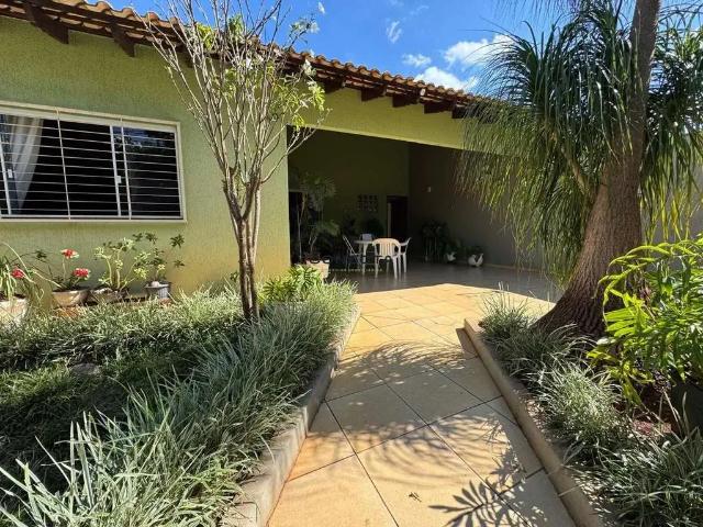 Casa / Sobrado para Venda em Londrina/PR Jardim Tarumã 3 Quartos
