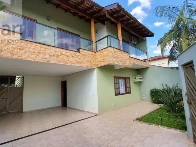 Casa / Sobrado para Venda em Londrina/PR Jardim Tarumã 3 Quartos
