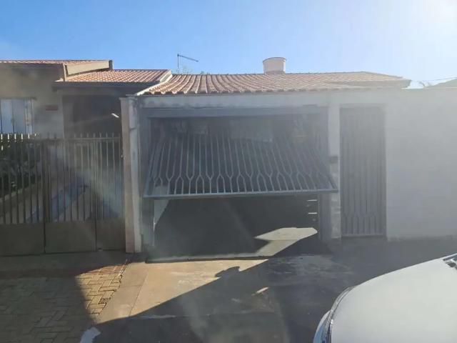 Casa / Sobrado para Venda em Londrina/PR Jardim Tókio 1 Quartos