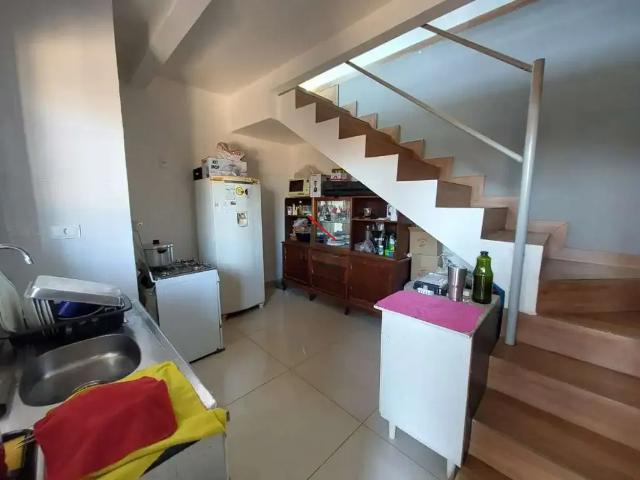 Casa / Sobrado para Venda em Londrina/PR Jardim Tókio 2 Quartos