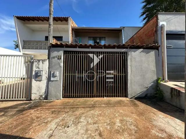 Casa / Sobrado para Venda em Londrina/PR Jardim Tókio 3 Quartos