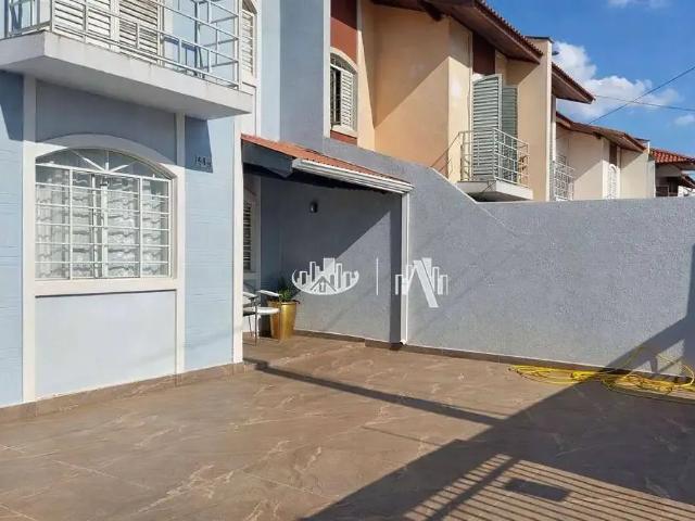 Casa / Sobrado para Venda em Londrina/PR Jardim Tókio 3 Quartos