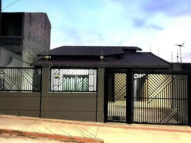 Casa / Sobrado para Venda em Londrina/PR Jardim Tropical 3 Quartos