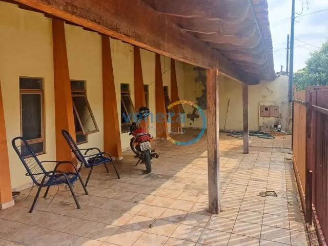 Casa / Sobrado para Venda em Londrina/PR Jardim Acapulco 4 Quartos