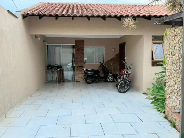 Casa / Sobrado para Venda em Londrina/PR Jardim Acapulco 3 Quartos