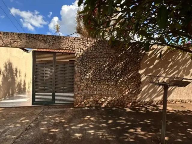 Casa / Sobrado para Venda em Londrina/PR Jardim Acapulco 3 Quartos