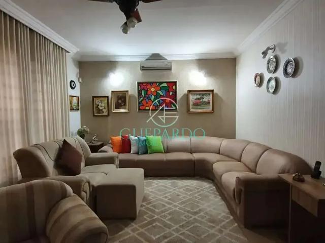 Casa / Sobrado para Venda em Londrina/PR Jardim Adriana II 3 Quartos