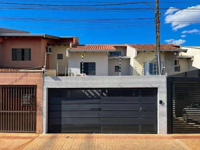Casa / Sobrado para Venda em Londrina/PR Jardim Albatroz 4 Quartos