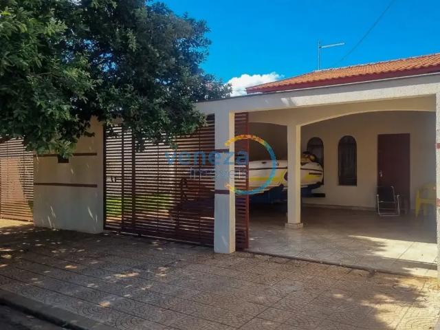 Casa / Sobrado para Venda em Londrina/PR Jardim Albatroz 3 Quartos