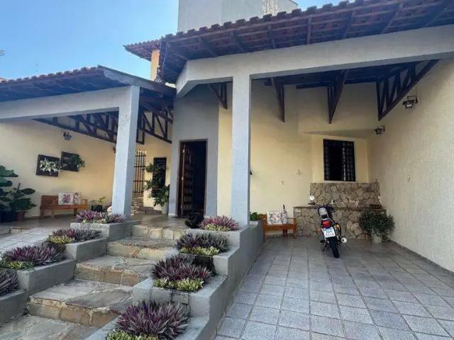 Casa / Sobrado para Venda em Londrina/PR Jardim Alvorada 3 Quartos