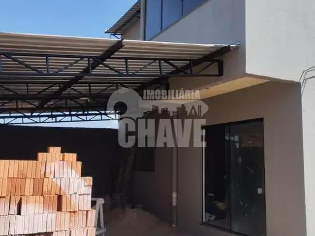 Casa / Sobrado para Venda em Londrina/PR Jardim Arapongas 4 Quartos