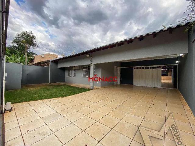 Casa / Sobrado para Venda em Londrina/PR Jardim Burle Marx 3 Quartos