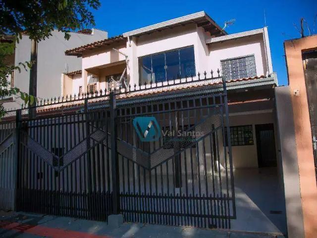 Casa / Sobrado para Venda em Londrina/PR Jardim Continental 4 Quartos