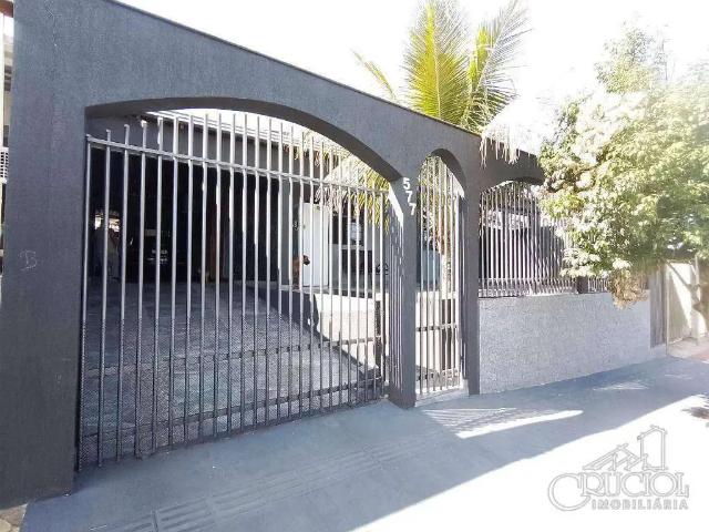 Casa / Sobrado para Venda em Londrina/PR Jardim Continental 4 Quartos