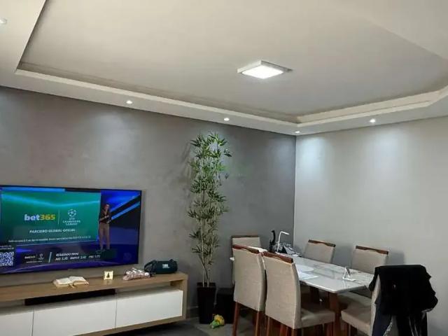 Casa / Sobrado para Venda em Londrina/PR Jardim das Palmeiras 2 Quartos