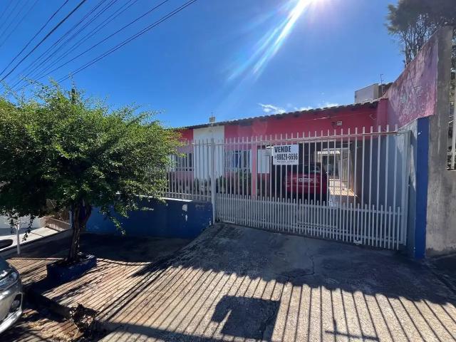 Casa / Sobrado para Venda em Londrina/PR Jardim Delta 2 Quartos