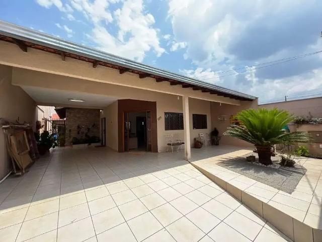 Casa / Sobrado para Venda em Londrina/PR Jardim do Leste 3 Quartos