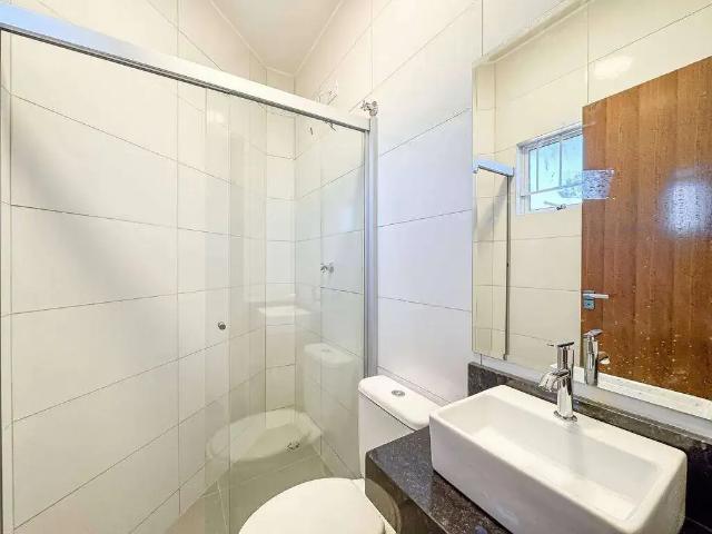 Casa / Sobrado para Venda em Londrina/PR Jardim Guararapes 3 Quartos