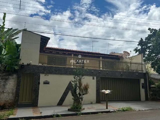 Casa / Sobrado para Venda em Londrina/PR Jardim Guararapes 3 Quartos