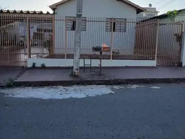 Casa / Sobrado para Venda em Londrina/PR Jardim Ideal 3 Quartos