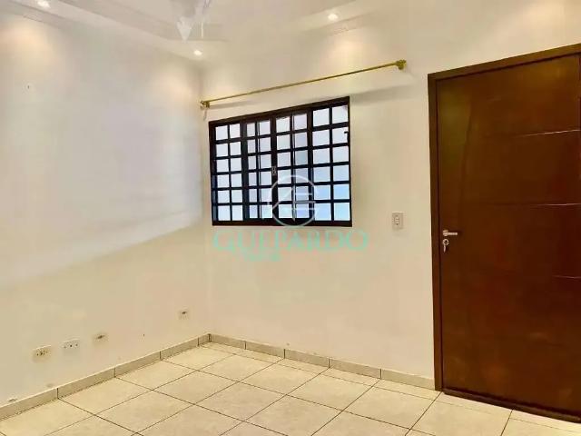 Casa / Sobrado para Venda em Londrina/PR Jardim ltaparica 3 Quartos