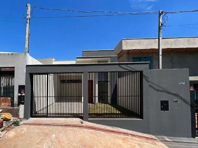 Casa / Sobrado para Venda em Londrina/PR Jardim Maracanã 2 Quartos