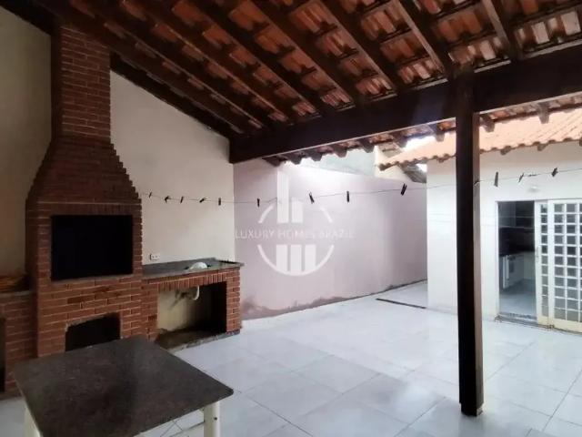 Casa / Sobrado para Venda em Londrina/PR Jardim Maria Celina 4 Quartos
