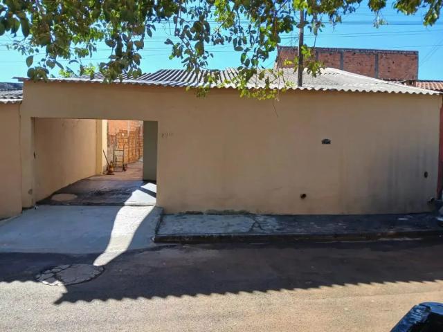 Casa / Sobrado para Venda em Londrina/PR Jardim Monte Cristo 2 Quartos