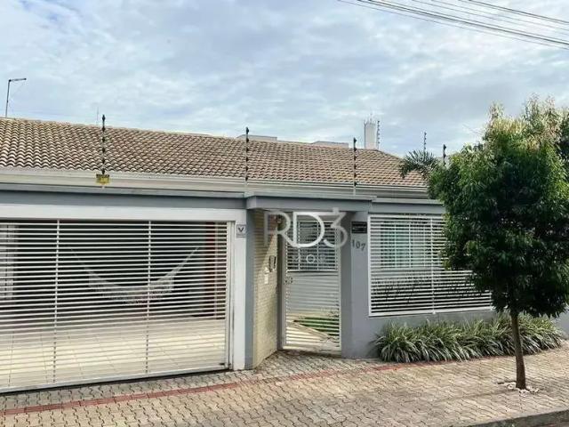 Casa / Sobrado para Venda em Londrina/PR Jardim Montecatini 3 Quartos