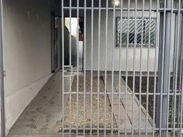 Casa / Sobrado para Venda em Londrina/PR Jardim Montecatini 3 Quartos