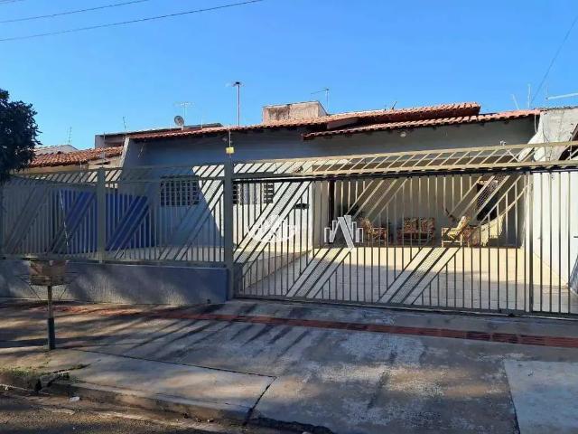 Casa / Sobrado para Venda em Londrina/PR Jardim Neman Sahyun 3 Quartos