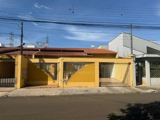 Casa / Sobrado para Venda em Londrina/PR Jardim Oriente 3 Quartos